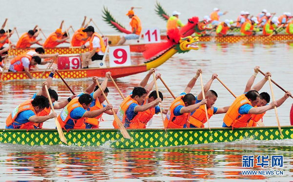 People celebrate Dragon Boat Festival in Yinchuan _ China.org.cn