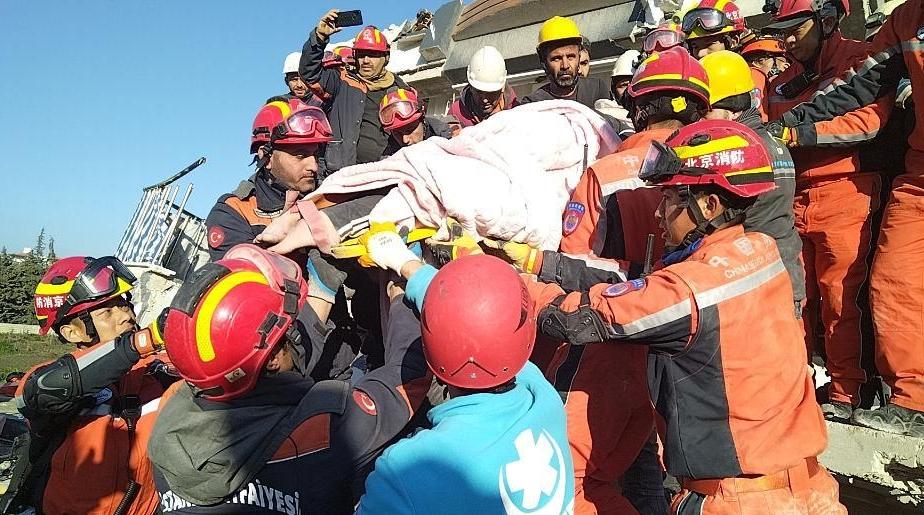 Another 2 Quake Victims Rescued Following Joint Chinese Turkish Efforts