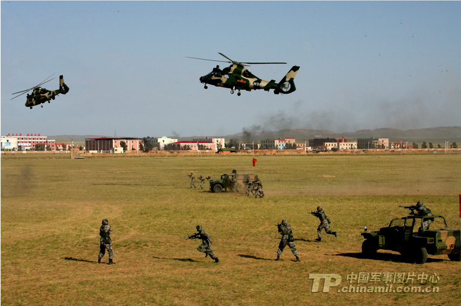 Chine : le plus grand terrain d'entraînement militaire