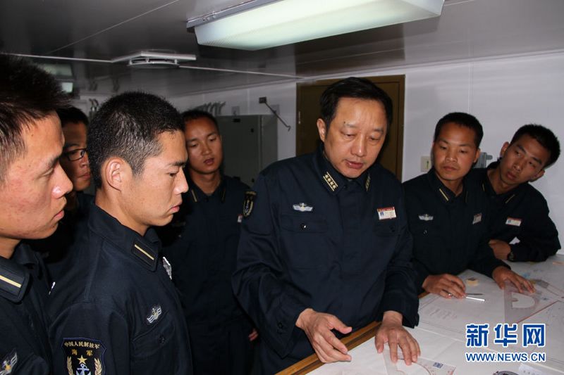 China - german.china.org.cn - Ausbildungsschiff "Zheng He" übt ...