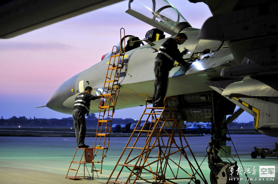 China - german.china.org.cn - Chinas Luftwaffe im Bild