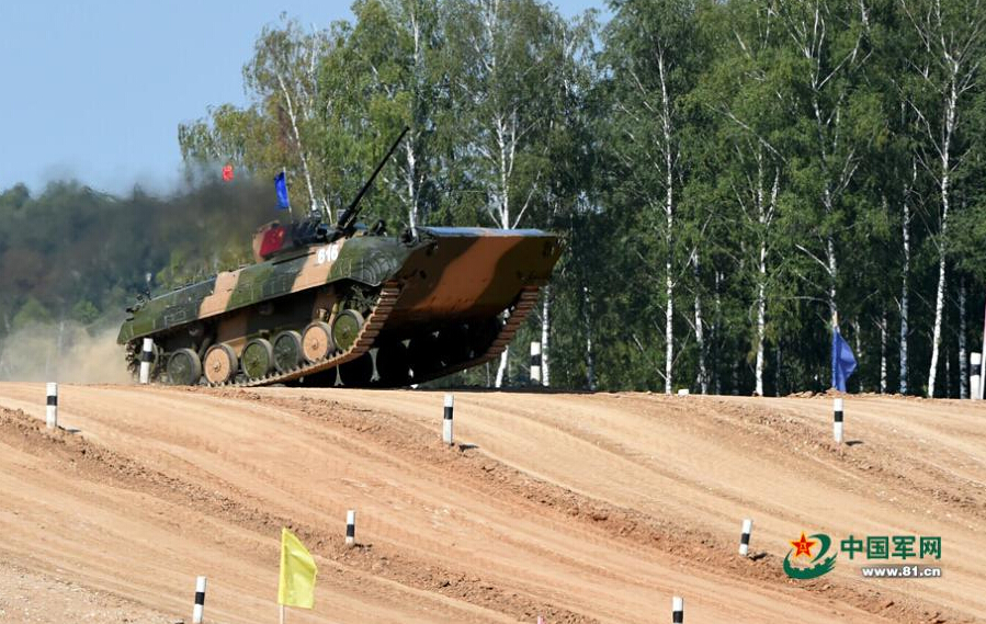 International - german.china.org.cn - Chinesischer Panzer präsentiert ...