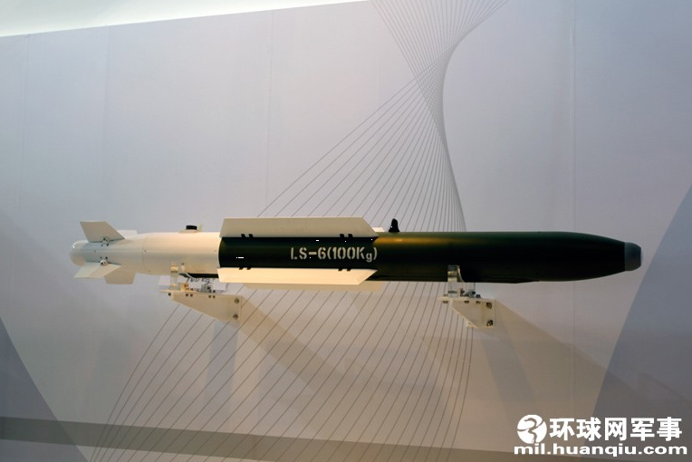 威風堂々とした中国解放軍の｢Q-5｣攻撃機_China.org.cn