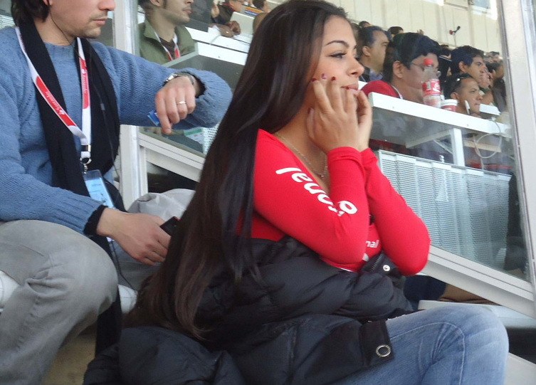 La novia mundial Larissa Riquelme, representa en el partido entre ...