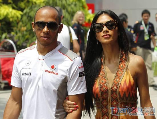 Lewis Hamilton y su novia presentan en el Gran Premio de Malasia ...