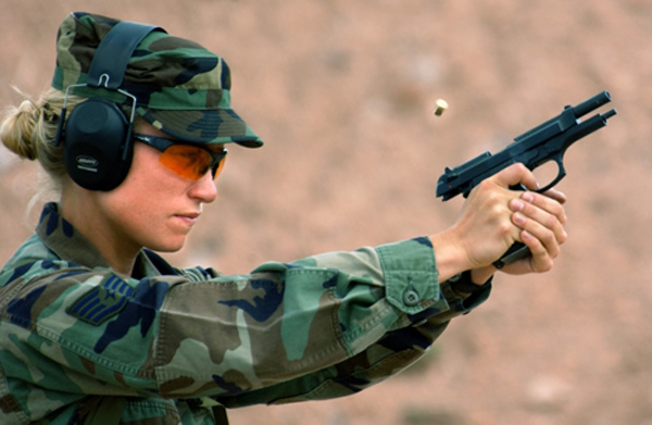 Las soldadas valientes y guapas_Spanish.china.org.cn