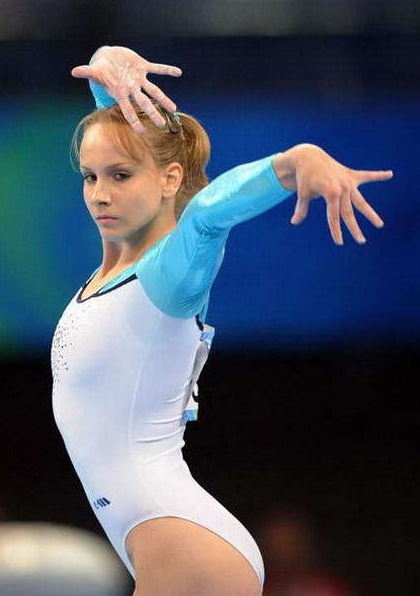 Hermosas atletas femeninas en las delegaciones olímpicas 2012_Spanish ...