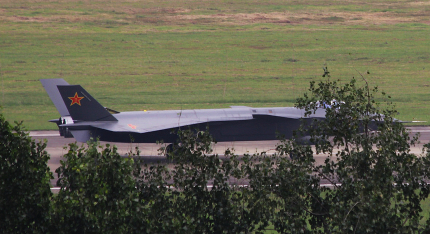 Publicadas imágenes de un nuevo avión chino indetectable por radar ...