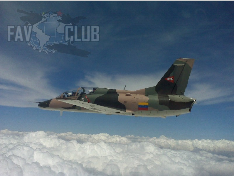 Avión K8 fabricado en China se estrelló durante la exhibición en Base ...