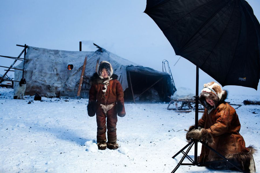 Fotógrafa registra con su cámara la vida de las nómadas al borde del ...