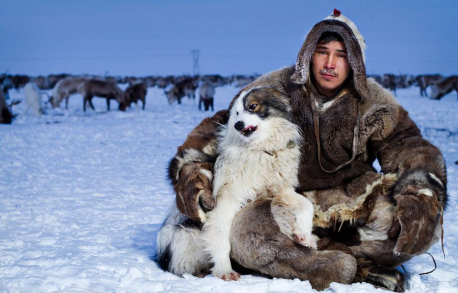 Fotógrafa registra con su cámara la vida de las nómadas al borde del ...