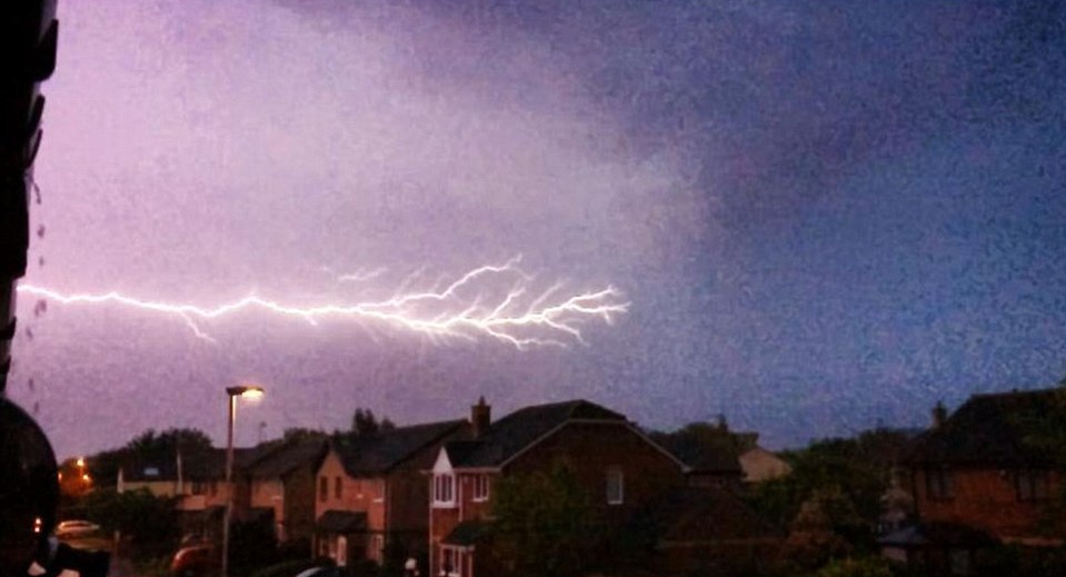 Impresionantes imágenes de relámpagos capturadas en Inglaterra_Spanish ...