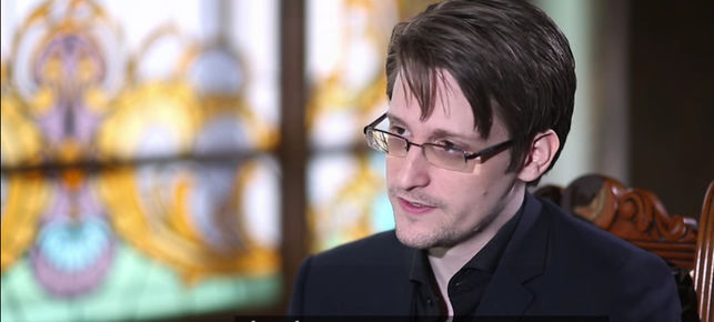 Edward Snowden y David Simon hablan sobre espionaje en Twitter_Spanish ...
