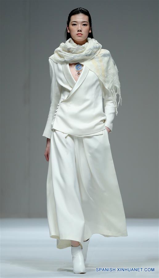 Estilo tradicional de China en la Semana de la moda en Beijing_Spanish ...