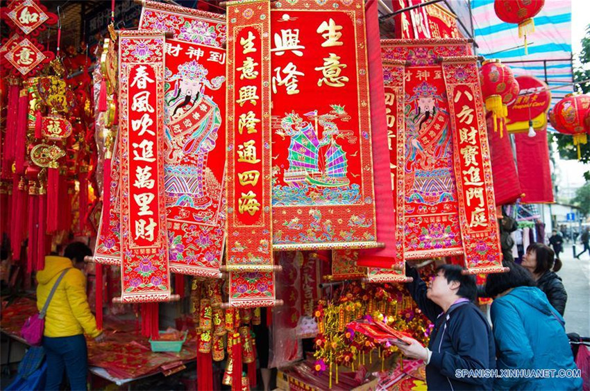 Los chinos están ocupados con preparativos para Fiesta de Primavera ...