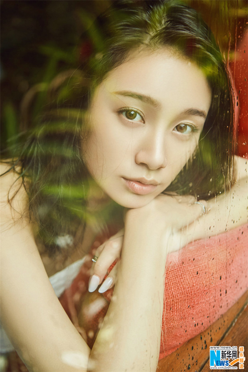 Nuevas fotos de actriz Cheng Yanqiu_Spanish.china.org.cn_中国最权威的西班牙语新闻网站