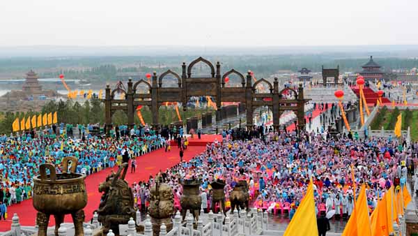 Ningxia pays homage to Yellow River _ China.org.cn