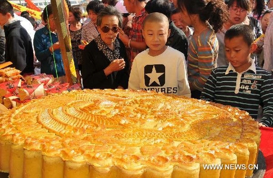Tasty profit wrapped in moon cakes - China.org.cn