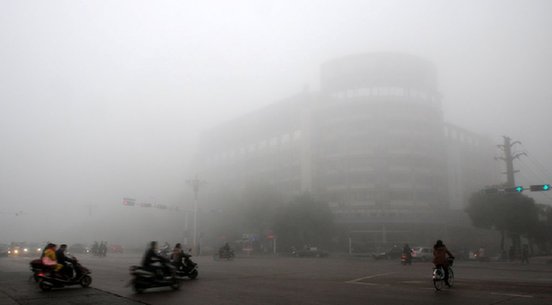Heavy fog hits southern China - China.org.cn