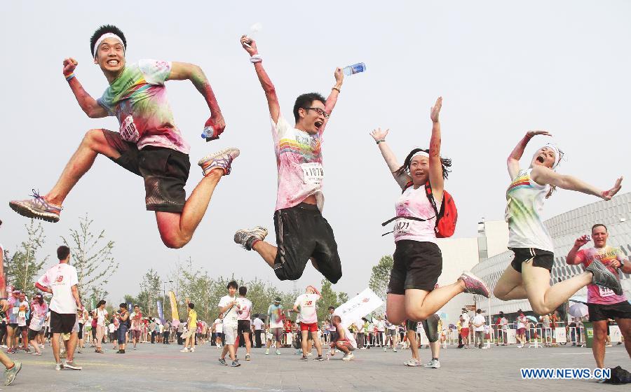 Color run under starter's orders in Beijing - China.org.cn