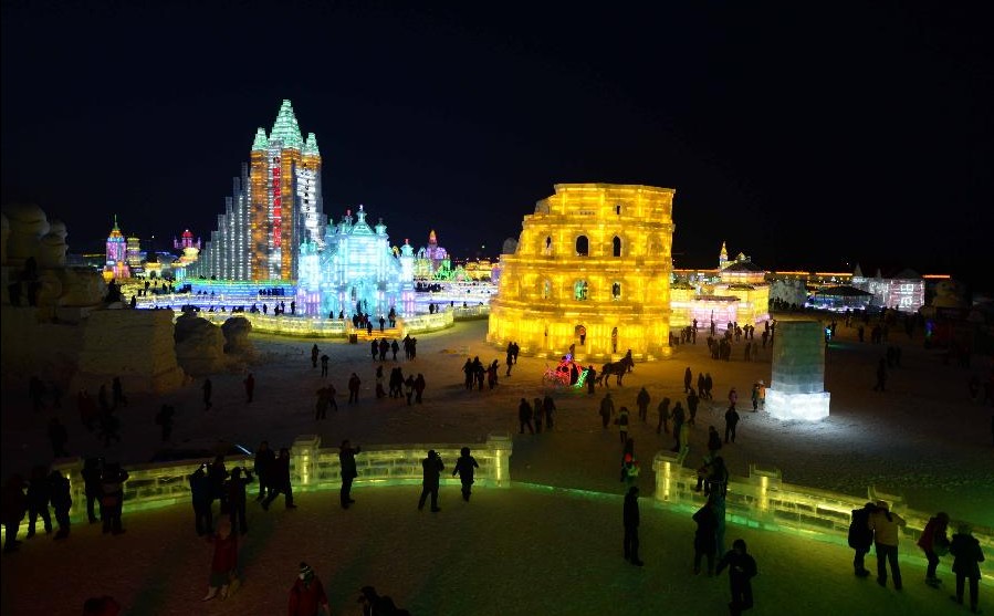 Night view of Ice and Snow World in Harbin- China.org.cn