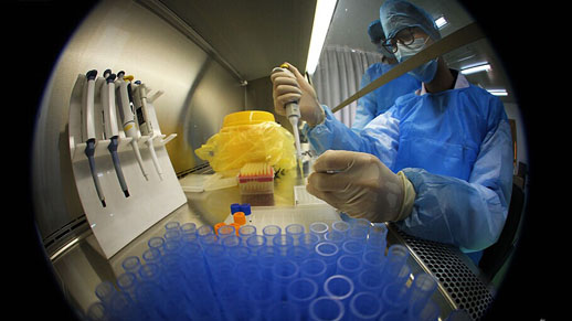 Inside an AIDS testing lab in China- China.org.cn