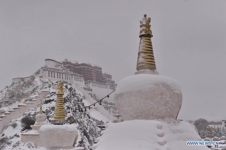 Snow-covered scenery in Lhasa - China.org.cn