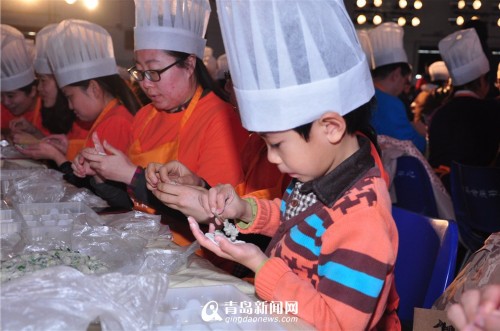 6,000 people making dumplings breaks world record _ China.org.cn