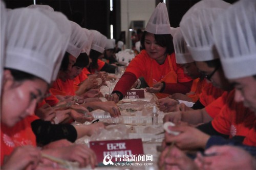 6,000 people making dumplings breaks world record _ China.org.cn