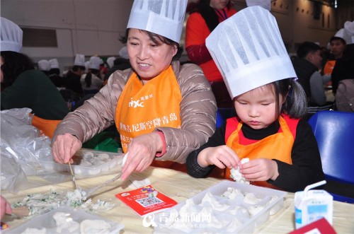 6,000 people making dumplings breaks world record _ China.org.cn