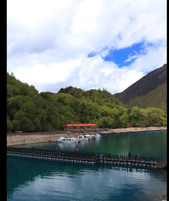 Picturesque scenery of Basum-tso Lake in Tibet - China.org.cn