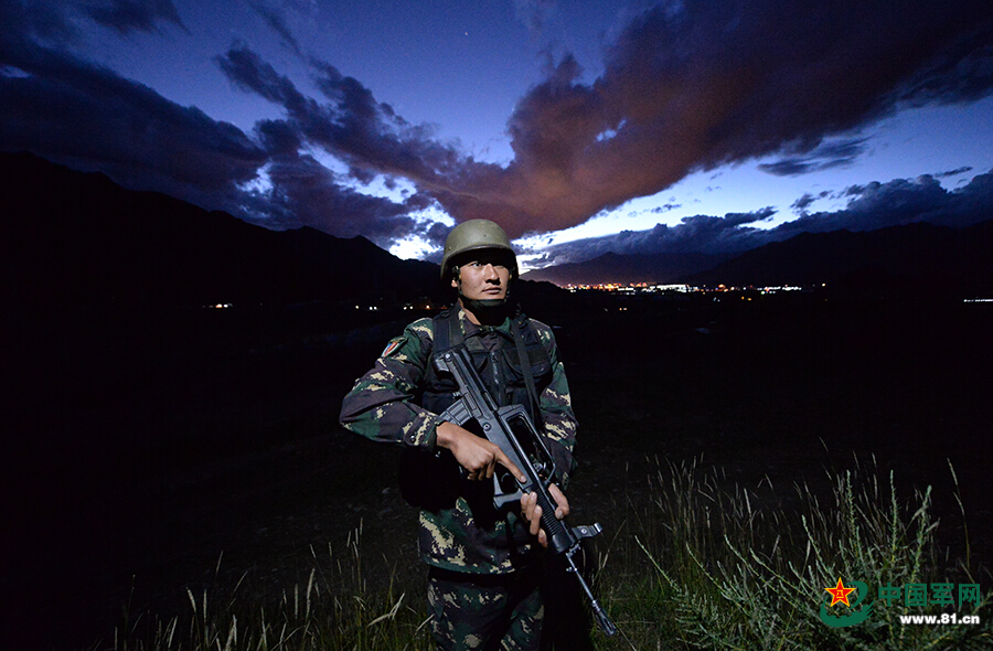Soldiers of PLA special force take training on Tibetan Plateau- China ...