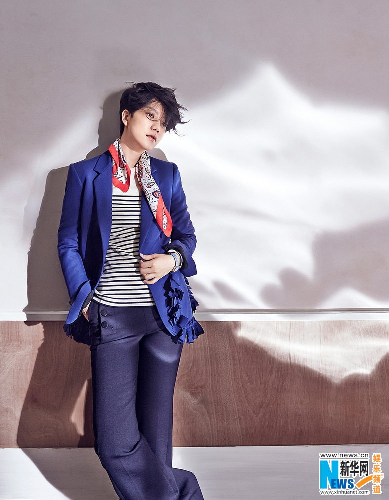 Pop music star Li Xiaoyun releases fashion shots- China.org.cn