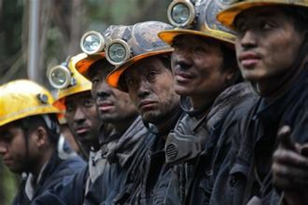 Oversupply sends miners home for holiday reunion- China.org.cn