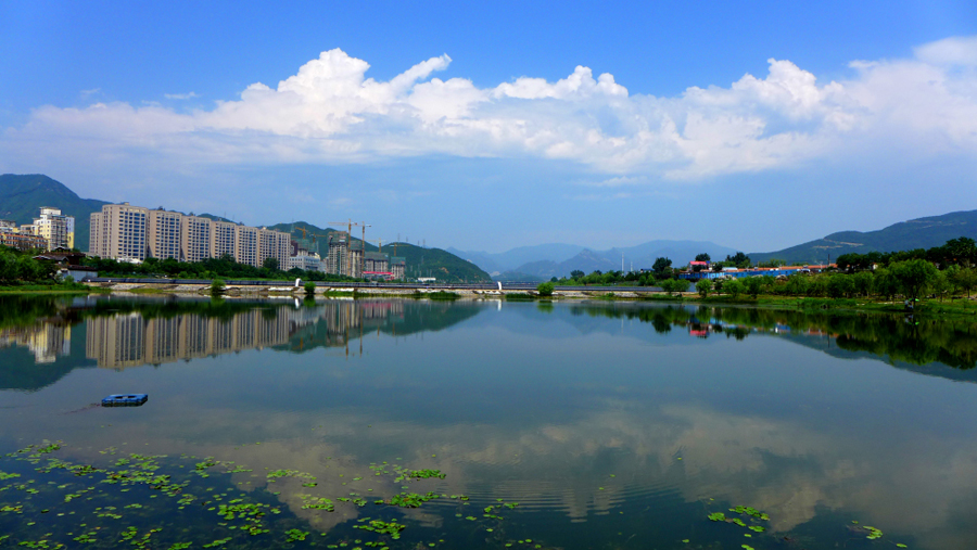 Summer scenery of Yongding River - China.org.cn