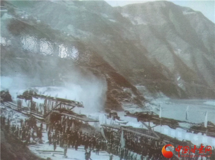 Railway corps photo exhibition held in Lanzhou