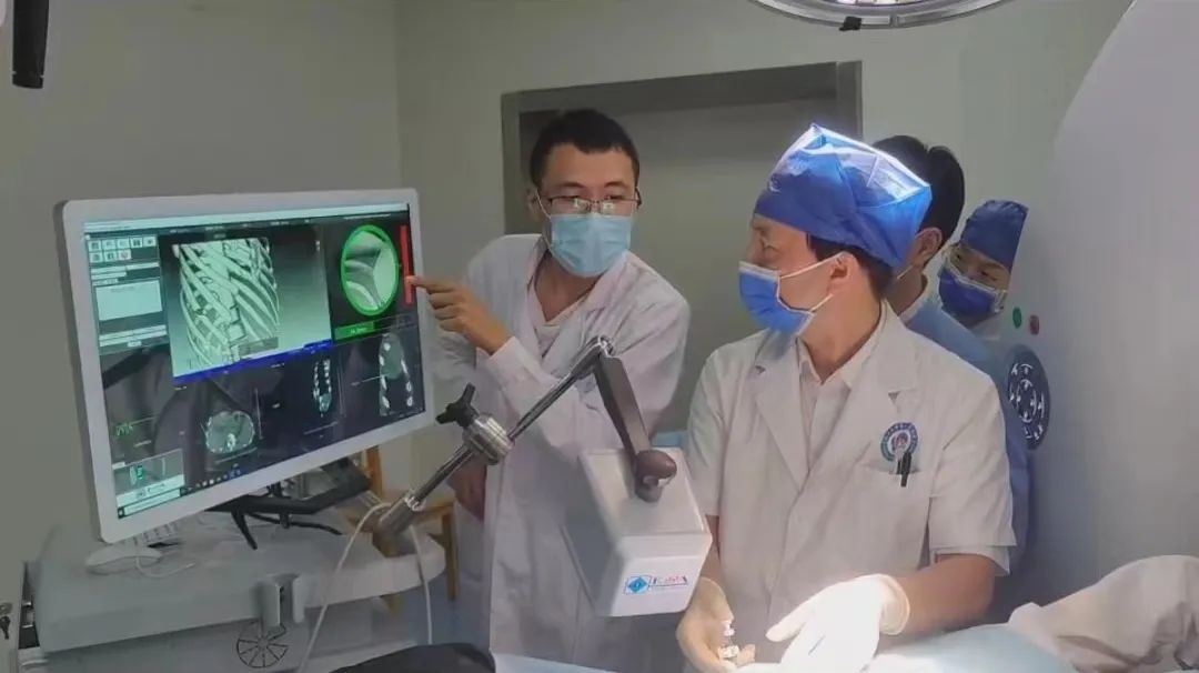 精准介入 医达健康智能手术导航机器人为健康护航_中国国情_中国网