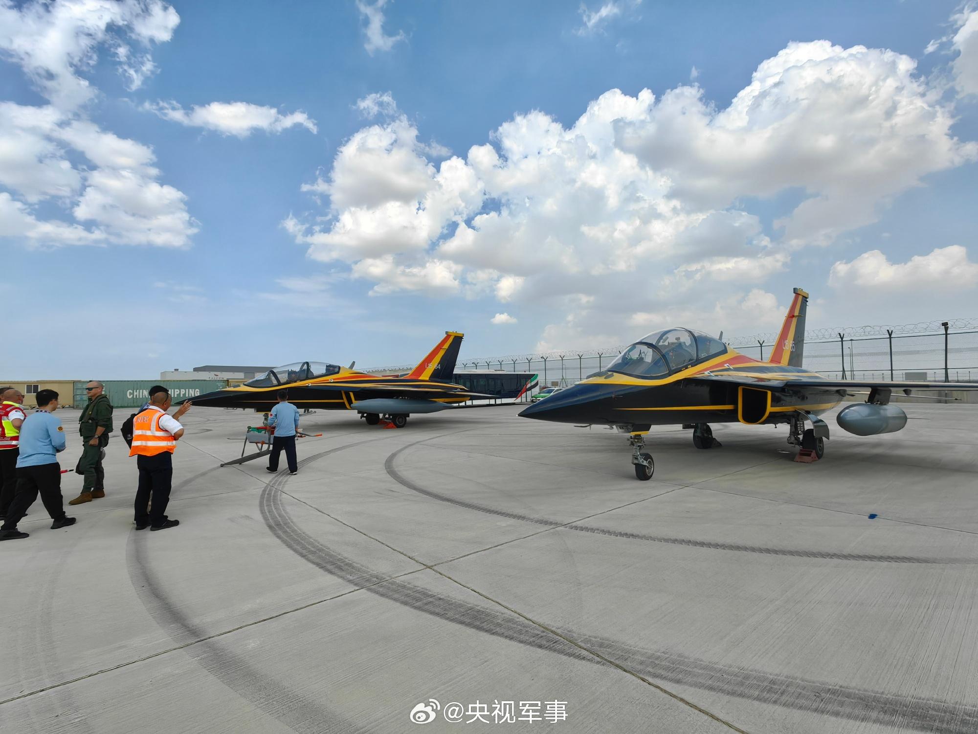 國産L15戰鬥教練機涂裝換新亮相迪拜[圖]_中國網