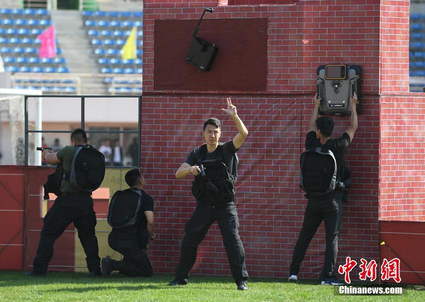 Changchun : exercices anti-terroristes pour les forces de police