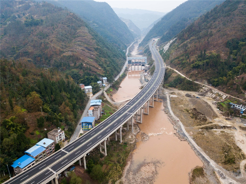 Autobahn zwischen Hubei und Chongqing eröffnet_China.org.cn