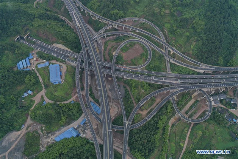 Neue Autobahn in Chongqing in Betrieb genommen_China.org.cn