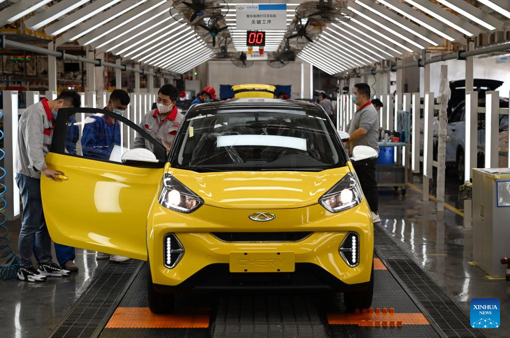 Chinas Wirtschaft zieht weiter an_China.org.cn