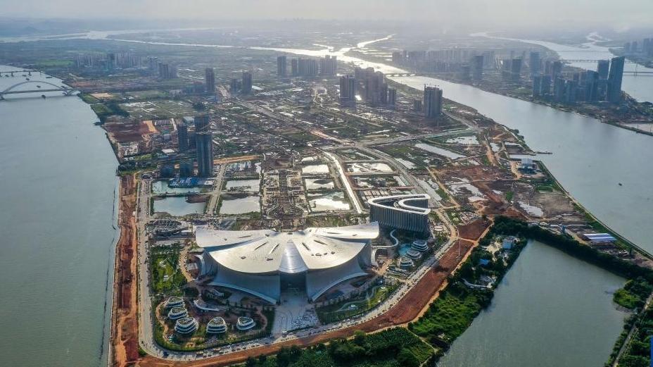 Ständiger Sitz des IFF: Neues Wahrzeichen der Finanzbranche in ...