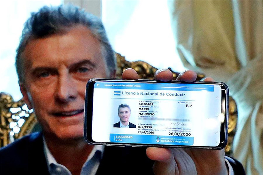 Argentina presenta licencia nacional de conducir en formato digital ...