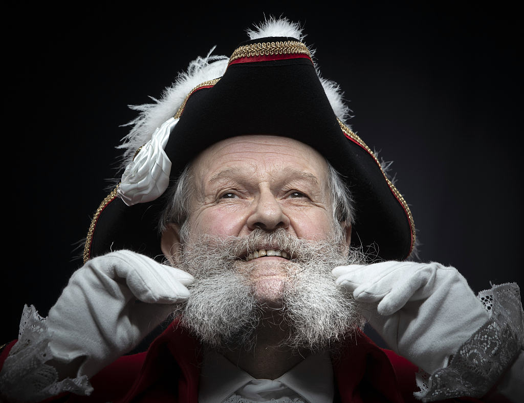 Personas en Inglaterra enseñan sus estilos de barba_Spanish.china.org ...