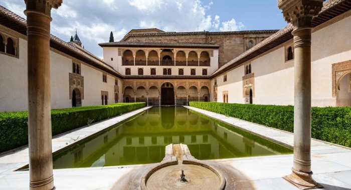 España: El Palacio de la Alhambra reabre sus puertas a visitantes ...