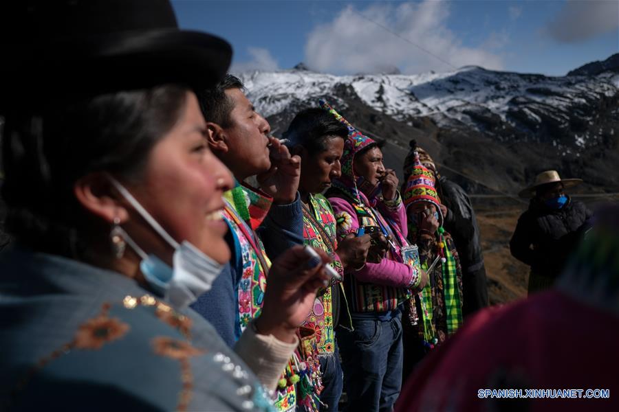 Personas participan en ceremonia de "Killa Raymi" en Bolivia_Spanish ...