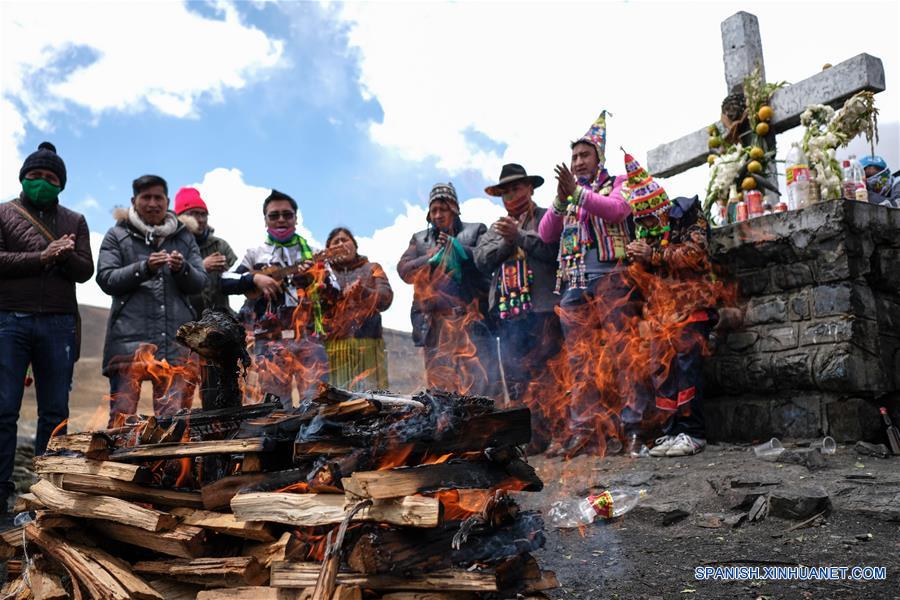 Personas participan en ceremonia de "Killa Raymi" en Bolivia_Spanish ...