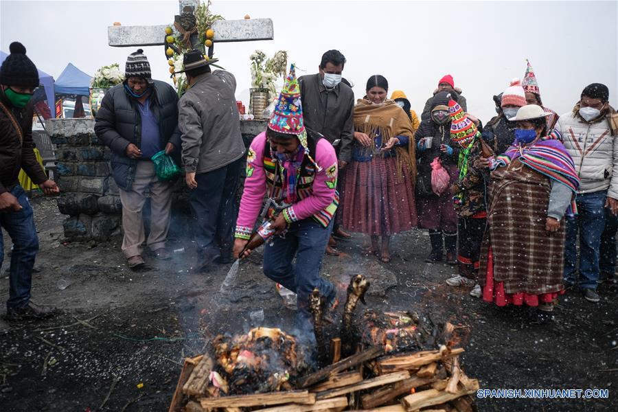Personas participan en ceremonia de "Killa Raymi" en Bolivia_Spanish ...