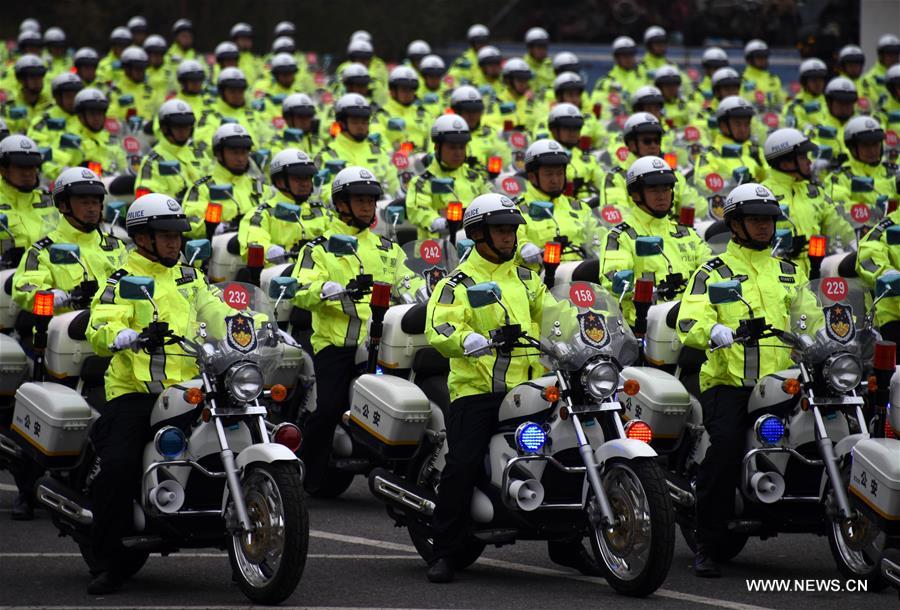 Traffic police officers receive new motorcycles in Qingdao- China.org.cn